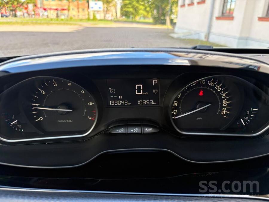 Pelēks Peugeot 2008 2019 Jelgava, ar dzinēja tilpumu 1.20 L un nobraukumu 133 tūkst. km par 7900 €, foto 12 vietnē AUTOMOTO.COM.LV