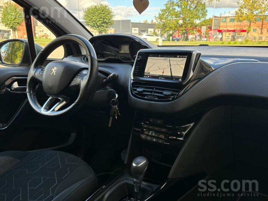 Pelēks Peugeot 2008 2019 Jelgava, ar dzinēja tilpumu 1.20 L un nobraukumu 133 tūkst. km par 7900 €, foto 14 vietnē AUTOMOTO.COM.LV
