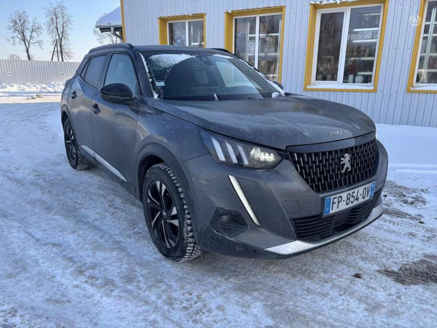 Grey Peugeot 2008 2020 in Taurage, with an engine capacity of 1.20 L and mileage of 140 thousand km for 12900 €, photo 1 on AUTOMOTO.COM.LV