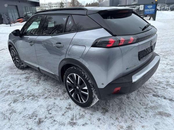 Grey Peugeot 2008 2020 in Kaunas, with an engine capacity of 0.00 L and mileage of 175 thousand km for 12300 €, photo 4 on AUTOMOTO.COM.LV