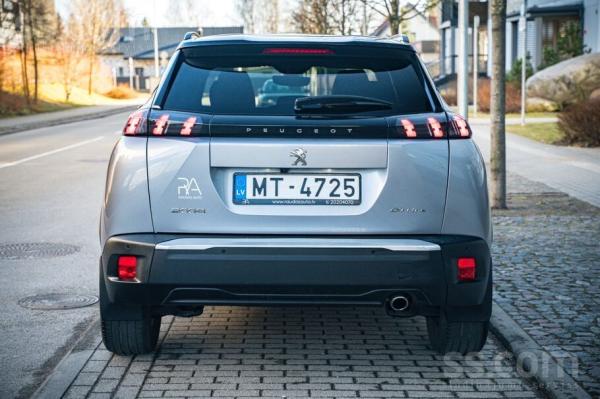 Grey Peugeot 2008 2020 in Riga, with an engine capacity of 1.50 L and mileage of 68 thousand km for 15990 €, photo 5 on AUTOMOTO.COM.LV