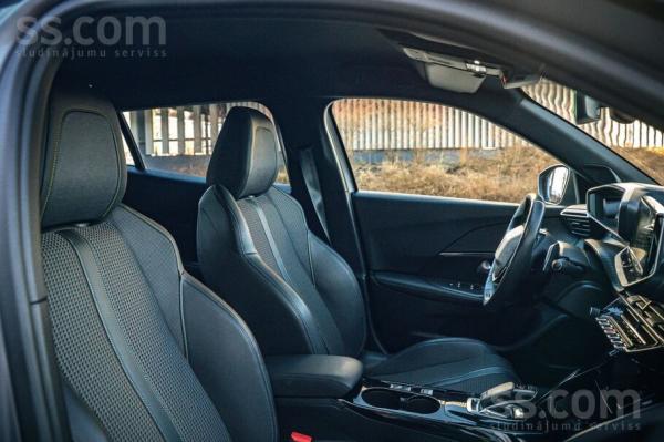 Grey Peugeot 2008 2020 in Riga, with an engine capacity of 1.50 L and mileage of 68 thousand km for 15990 €, photo 10 on AUTOMOTO.COM.LV