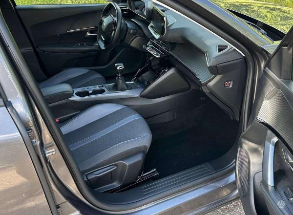 Pelēks Peugeot 2008 2020 Tauragė, ar dzinēja tilpumu 1.20 L un nobraukumu 142 tūkst. km par 10300 €, foto 7 vietnē AUTOMOTO.COM.LV
