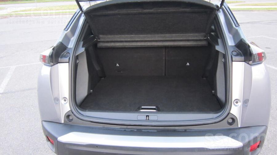 Grey Peugeot 2008 2020 in Riga, with an engine capacity of 1.50 L and mileage of 237 thousand km for 10850 €, photo 7 on AUTOMOTO.COM.LV