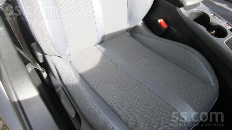 Grey Peugeot 2008 2020 in Riga, with an engine capacity of 1.50 L and mileage of 237 thousand km for 10850 €, photo 13 on AUTOMOTO.COM.LV