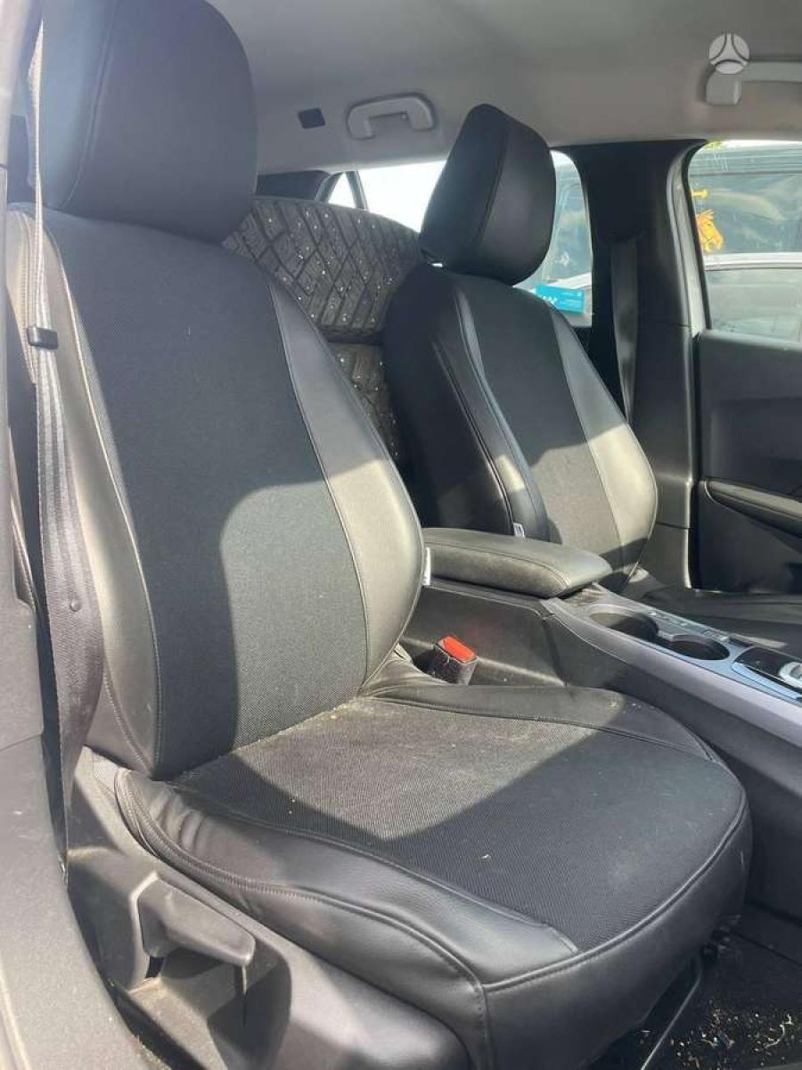 Grey Peugeot 2008 2020 in Vilnius, with an engine capacity of 1.50 L and mileage of 282 thousand km for 7250 €, photo 15 on AUTOMOTO.COM.LV
