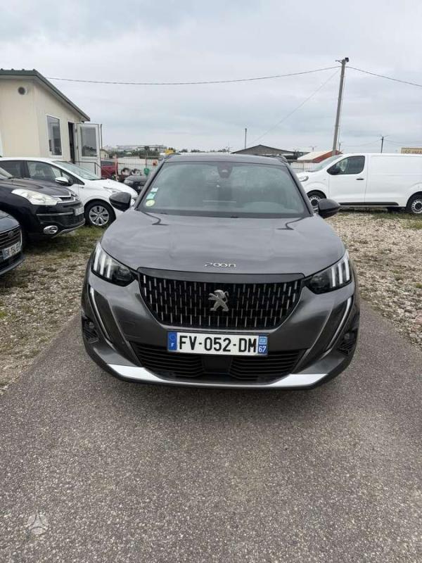 Grey Peugeot 2008 2020 in Vilnius, with an engine capacity of 1.50 L and mileage of 145 thousand km for 10550 €, photo 3 on AUTOMOTO.COM.LV