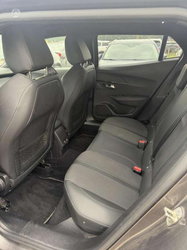 Grey Peugeot 2008 2020 in Vilnius, with an engine capacity of 1.50 L and mileage of 145 thousand km for 10550 €, photo 11 on AUTOMOTO.COM.LV