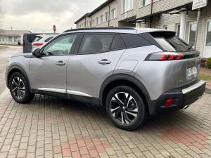 Grey Peugeot 2008 2021 in Vilnius, with an engine capacity of 1.20 L and mileage of 104 thousand km for 12947 €, photo 4 on AUTOMOTO.COM.LV