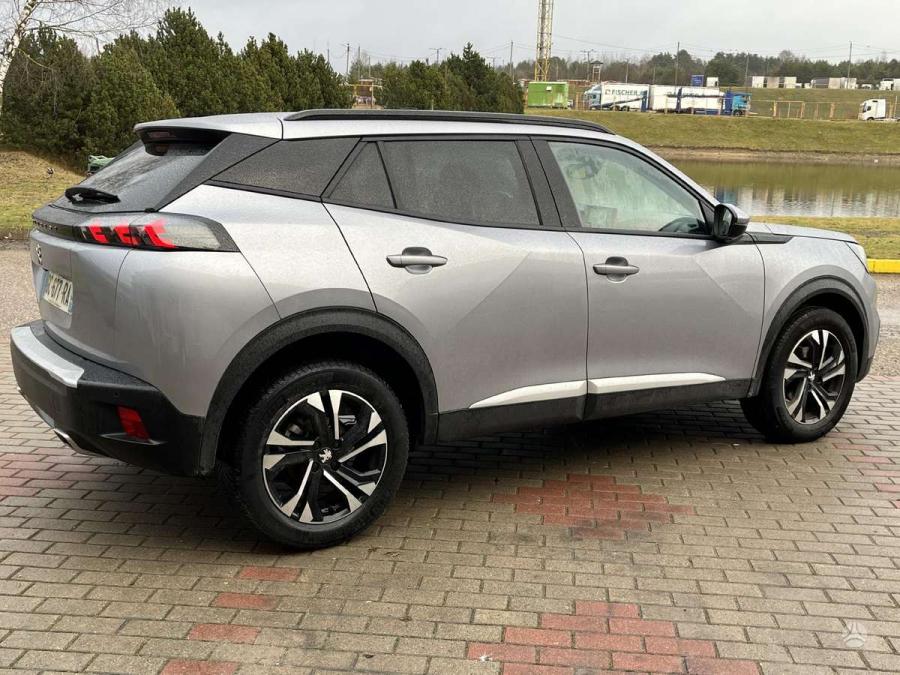 Grey Peugeot 2008 2021 in Vilnius, with an engine capacity of 1.20 L and mileage of 104 thousand km for 12947 €, photo 6 on AUTOMOTO.COM.LV