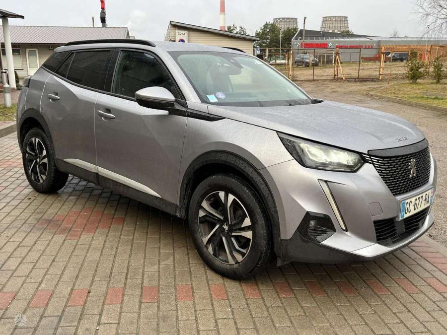 Grey Peugeot 2008 2021 in Vilnius, with an engine capacity of 1.20 L and mileage of 104 thousand km for 12947 €, photo 7 on AUTOMOTO.COM.LV