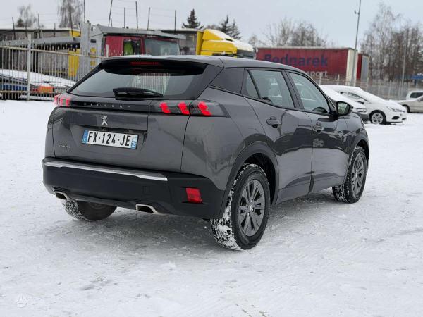 Grey Peugeot 2008 2021 in Marijampole, with an engine capacity of 1.20 L and mileage of 101 thousand km for 12342 €, photo 6 on AUTOMOTO.COM.LV