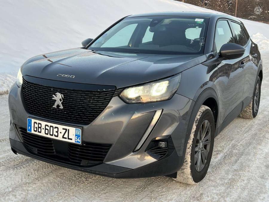 Grey Peugeot 2008 2021 in Vilnius, with an engine capacity of 1.20 L and mileage of 131 thousand km for 11132 €, photo 1 on AUTOMOTO.COM.LV