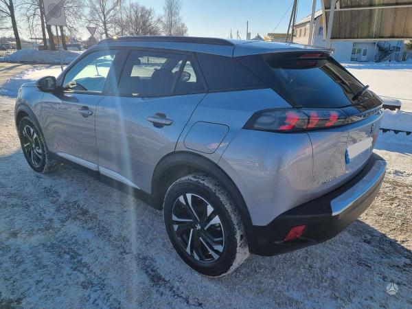 Grey Peugeot 2008 2021 in Taurage, with an engine capacity of 1.50 L and mileage of 154 thousand km for 12500 €, photo 3 on AUTOMOTO.COM.LV