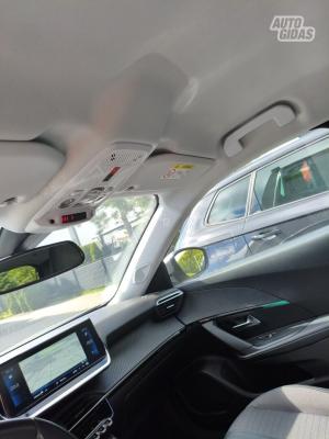Grey Peugeot 2008 2021 in Kaunas, with an engine capacity of 1.50 L and mileage of 123 thousand km for 15490 €, photo 9 on AUTOMOTO.COM.LV