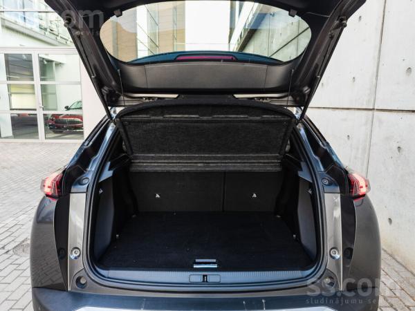 Grey Peugeot 2008 2021 in Riga, with an engine capacity of 1.50 L and mileage of 103 thousand km for 14900 €, photo 7 on AUTOMOTO.COM.LV