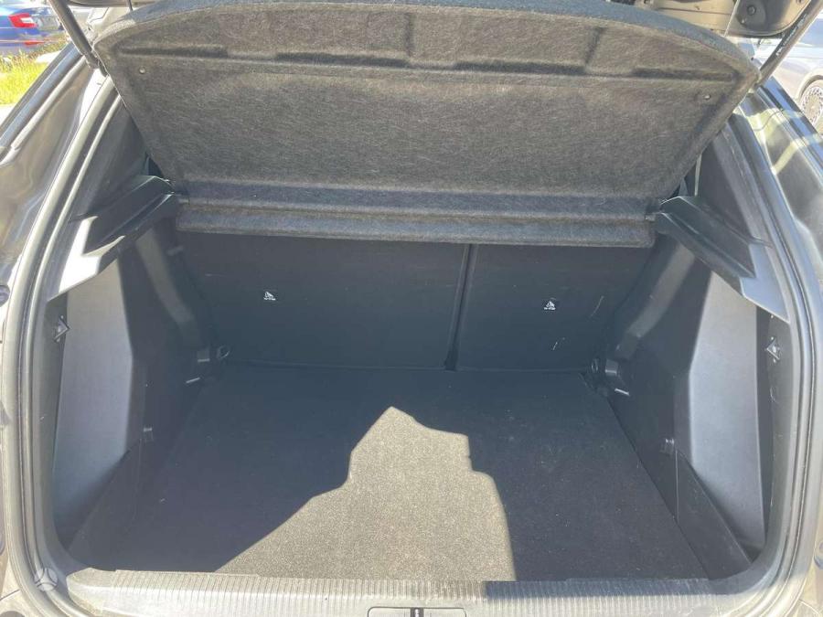 Pelēks Peugeot 2008 2021 Viļņa, ar dzinēja tilpumu 1.50 L un nobraukumu 196 tūkst. km par 10500 €, foto 13 vietnē AUTOMOTO.COM.LV