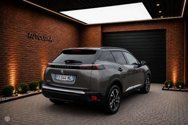 Grey Peugeot 2008 2021 in Marijampole, with an engine capacity of 1.50 L and mileage of 167 thousand km for 15246 €, photo 4 on AUTOMOTO.COM.LV