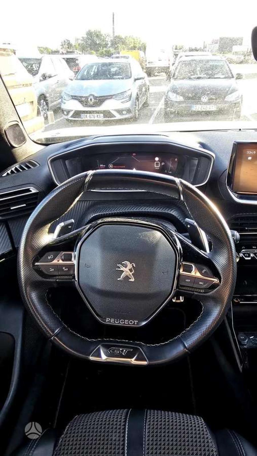 Grey Peugeot 2008 2021 in Taurage, with an engine capacity of 1.50 L and mileage of 178 thousand km for 13915 €, photo 7 on AUTOMOTO.COM.LV