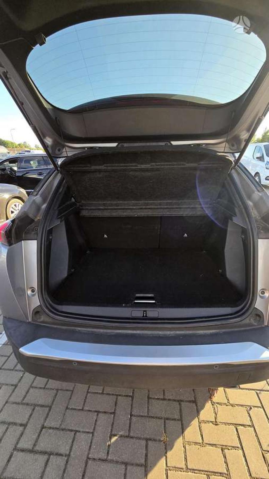 Grey Peugeot 2008 2021 in Taurage, with an engine capacity of 1.50 L and mileage of 178 thousand km for 13915 €, photo 15 on AUTOMOTO.COM.LV