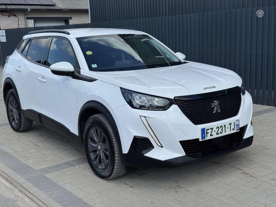 Grey Peugeot 2008 2021 in Taurage, with an engine capacity of 1.50 L and mileage of 213 thousand km for 7950 €, photo 1 on AUTOMOTO.COM.LV