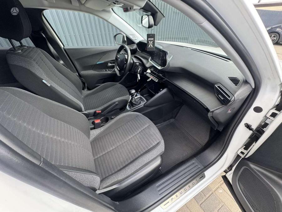 Grey Peugeot 2008 2021 in Taurage, with an engine capacity of 1.50 L and mileage of 213 thousand km for 7950 €, photo 14 on AUTOMOTO.COM.LV