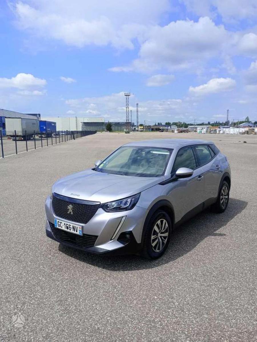 Grey Peugeot 2008 2021 in Kaunas, with an engine capacity of 1.50 L and mileage of 231 thousand km for 8550 €, photo 1 on AUTOMOTO.COM.LV
