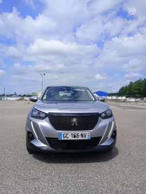 Grey Peugeot 2008 2021 in Kaunas, with an engine capacity of 1.50 L and mileage of 231 thousand km for 8550 €, photo 4 on AUTOMOTO.COM.LV
