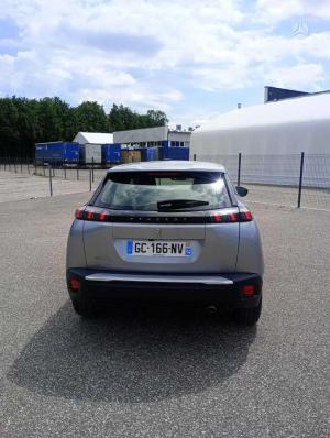 Grey Peugeot 2008 2021 in Kaunas, with an engine capacity of 1.50 L and mileage of 231 thousand km for 8550 €, photo 7 on AUTOMOTO.COM.LV
