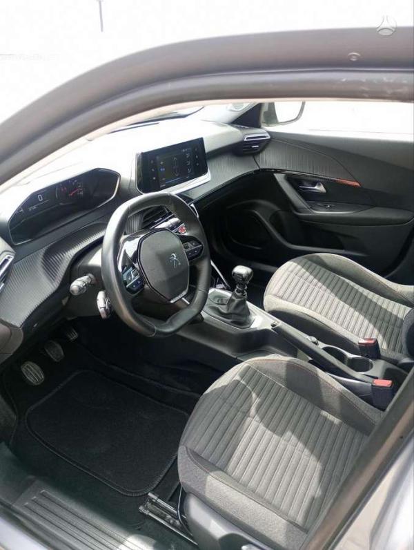 Grey Peugeot 2008 2021 in Kaunas, with an engine capacity of 1.50 L and mileage of 231 thousand km for 8550 €, photo 10 on AUTOMOTO.COM.LV