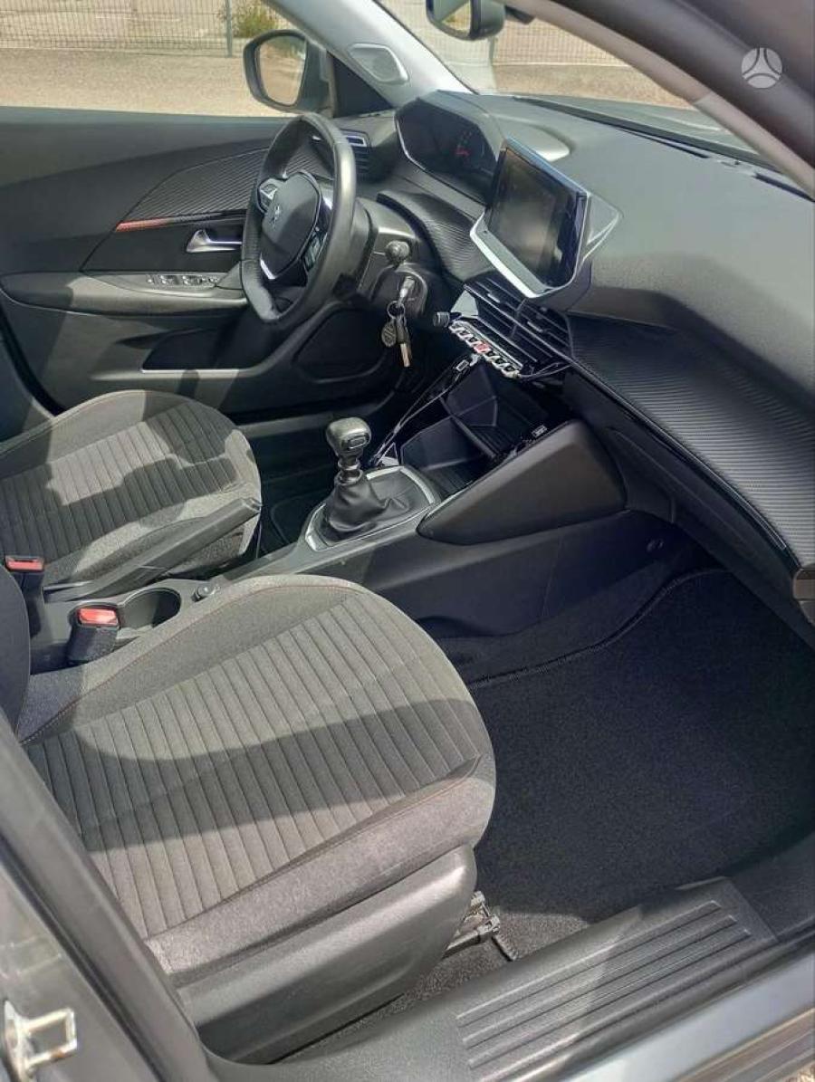 Grey Peugeot 2008 2021 in Kaunas, with an engine capacity of 1.50 L and mileage of 231 thousand km for 8550 €, photo 15 on AUTOMOTO.COM.LV