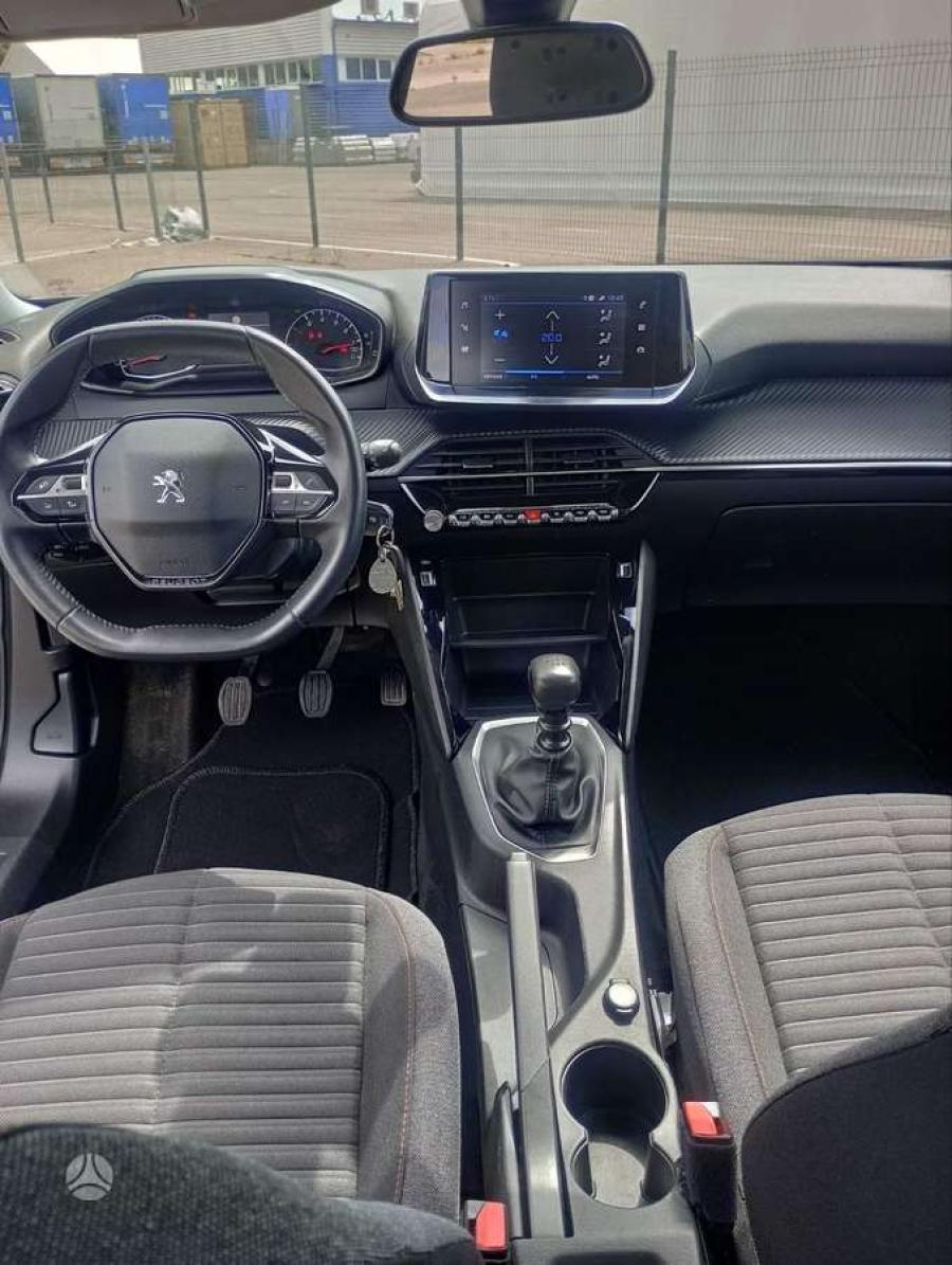 Grey Peugeot 2008 2021 in Kaunas, with an engine capacity of 1.50 L and mileage of 231 thousand km for 8550 €, photo 18 on AUTOMOTO.COM.LV
