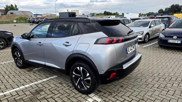 Grey Peugeot 2008 2021 in Taurage, with an engine capacity of 1.50 L and mileage of 178 thousand km for 13794 €, photo 6 on AUTOMOTO.COM.LV