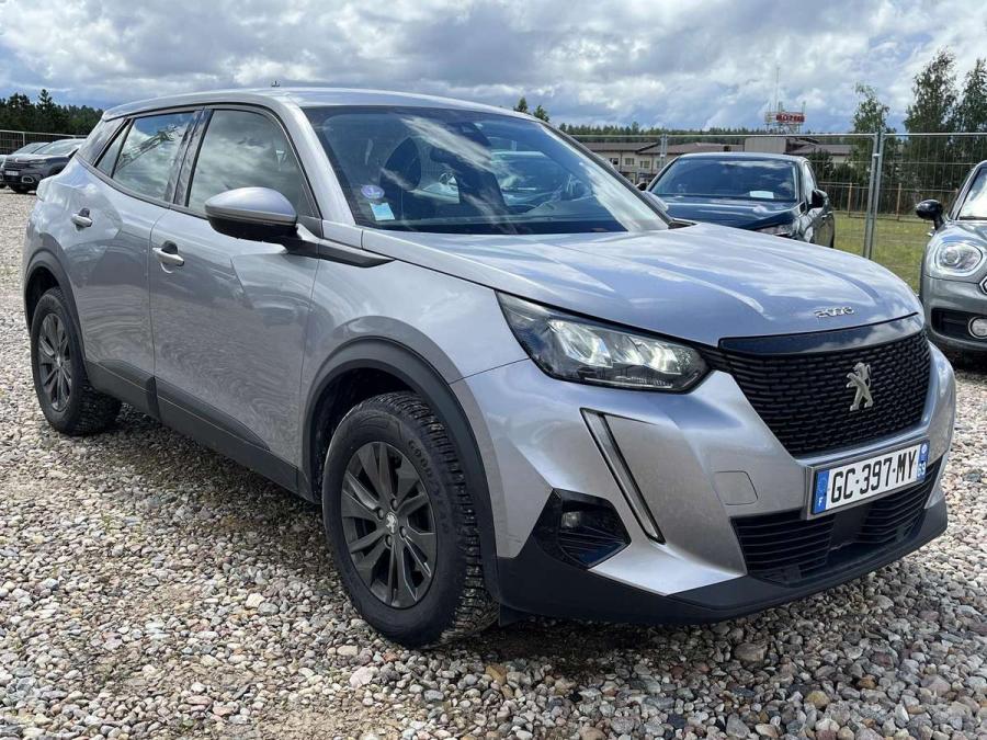 Grey Peugeot 2008 2021 in Vilnius, with an engine capacity of 1.20 L and mileage of 168 thousand km for 10951 €, photo 8 on AUTOMOTO.COM.LV