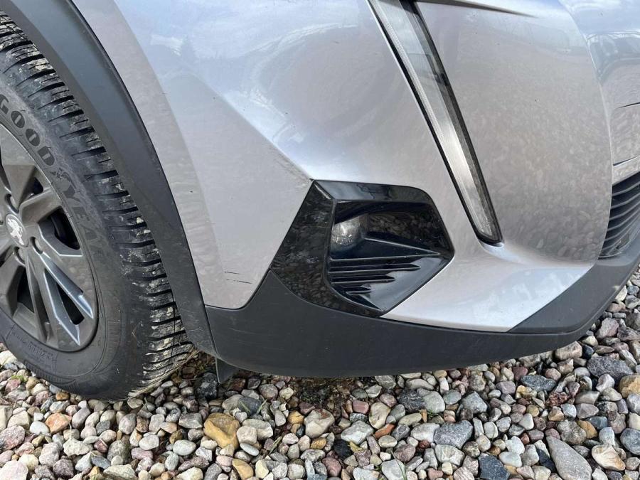 Grey Peugeot 2008 2021 in Vilnius, with an engine capacity of 1.20 L and mileage of 168 thousand km for 10951 €, photo 9 on AUTOMOTO.COM.LV