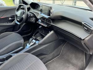 Grey Peugeot 2008 2021 in Vilnius, with an engine capacity of 1.20 L and mileage of 168 thousand km for 10951 €, photo 13 on AUTOMOTO.COM.LV