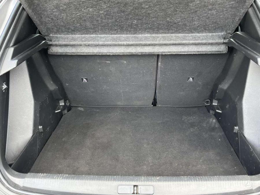 Grey Peugeot 2008 2021 in Vilnius, with an engine capacity of 1.20 L and mileage of 168 thousand km for 10951 €, photo 17 on AUTOMOTO.COM.LV