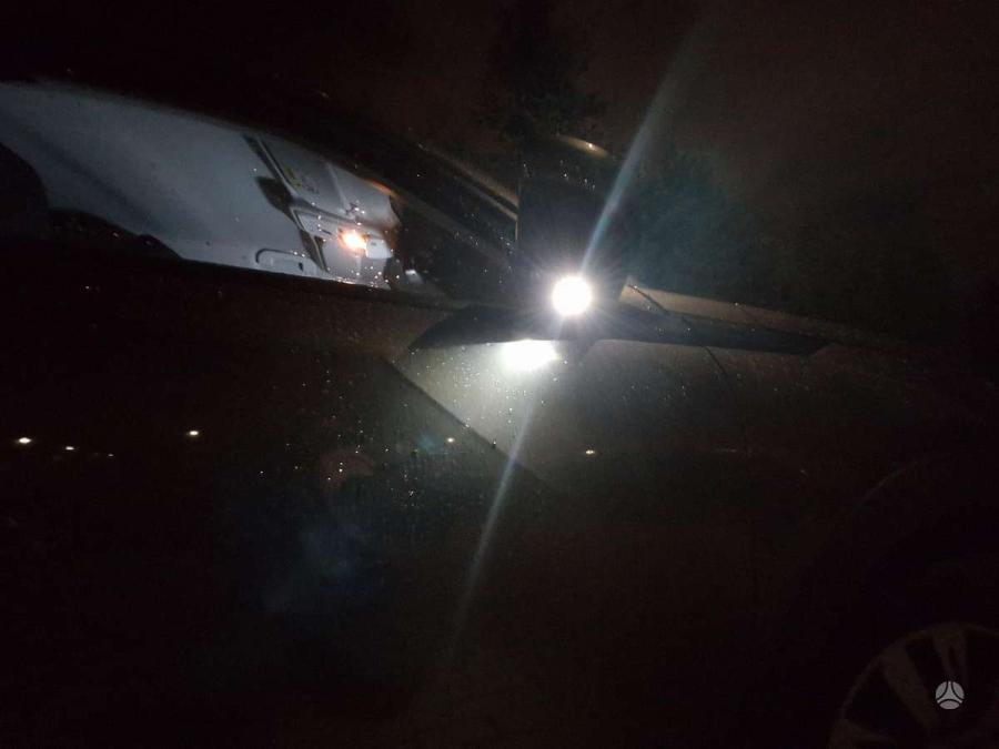 Pelēks Peugeot 2008 2021 Klaipėda, ar dzinēja tilpumu 1.50 L un nobraukumu 199 tūkst. km par 10300 €, foto 4 vietnē AUTOMOTO.COM.LV