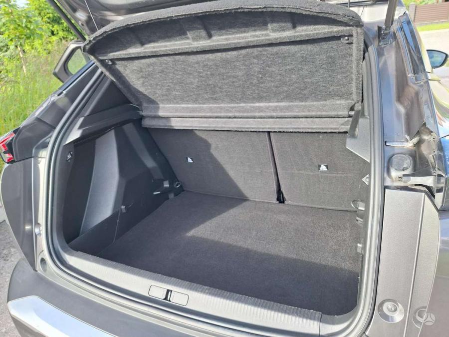 Pelēks Peugeot 2008 2021 Klaipėda, ar dzinēja tilpumu 1.50 L un nobraukumu 199 tūkst. km par 10300 €, foto 16 vietnē AUTOMOTO.COM.LV