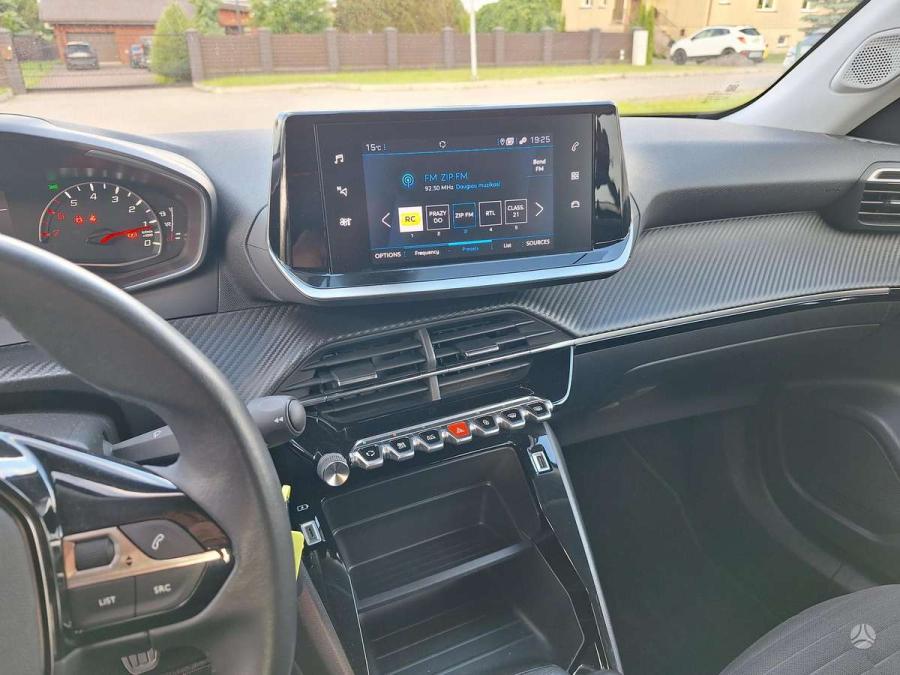 Pelēks Peugeot 2008 2021 Klaipėda, ar dzinēja tilpumu 1.50 L un nobraukumu 199 tūkst. km par 10300 €, foto 22 vietnē AUTOMOTO.COM.LV