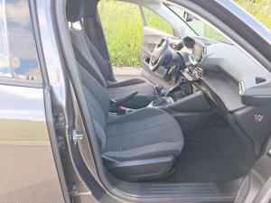 Pelēks Peugeot 2008 2021 Klaipėda, ar dzinēja tilpumu 1.50 L un nobraukumu 199 tūkst. km par 10300 €, foto 24 vietnē AUTOMOTO.COM.LV