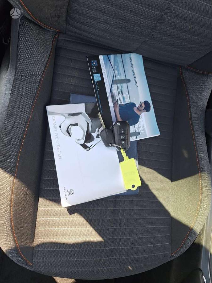 Pelēks Peugeot 2008 2021 Klaipėda, ar dzinēja tilpumu 1.50 L un nobraukumu 199 tūkst. km par 10300 €, foto 30 vietnē AUTOMOTO.COM.LV