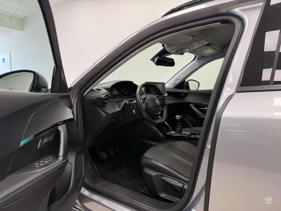 Pelēks Peugeot 2008 2021 Viļņa, ar dzinēja tilpumu 1.20 L un nobraukumu 67 tūkst. km par 13390 €, foto 10 vietnē AUTOMOTO.COM.LV