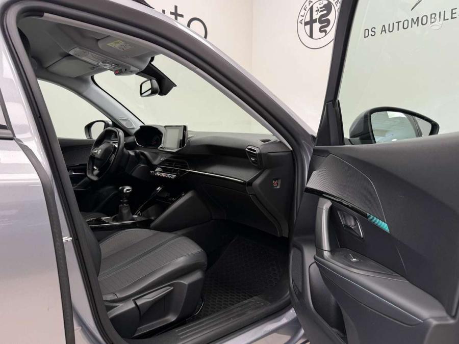 Pelēks Peugeot 2008 2021 Viļņa, ar dzinēja tilpumu 1.20 L un nobraukumu 67 tūkst. km par 13390 €, foto 22 vietnē AUTOMOTO.COM.LV