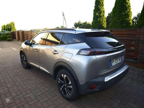 Grey Peugeot 2008 2021 in Taurage, with an engine capacity of 1.50 L and mileage of 154 thousand km for 11600 €, photo 3 on AUTOMOTO.COM.LV
