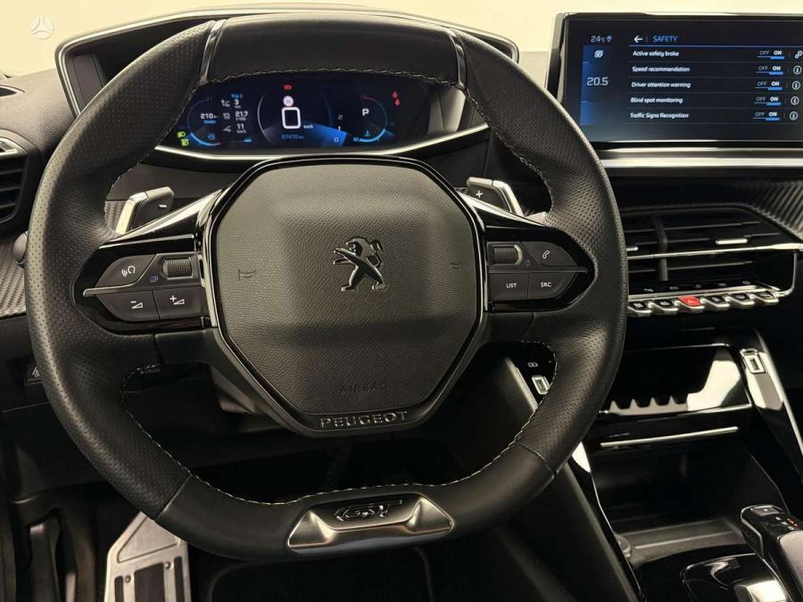 Grey Peugeot 2008 2021 in Vilnius, with an engine capacity of 1.20 L and mileage of 57 thousand km for 16990 €, photo 12 on AUTOMOTO.COM.LV