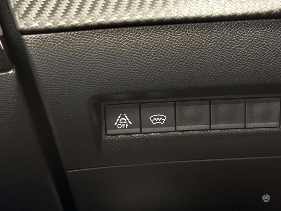 Grey Peugeot 2008 2021 in Vilnius, with an engine capacity of 1.20 L and mileage of 57 thousand km for 16990 €, photo 16 on AUTOMOTO.COM.LV