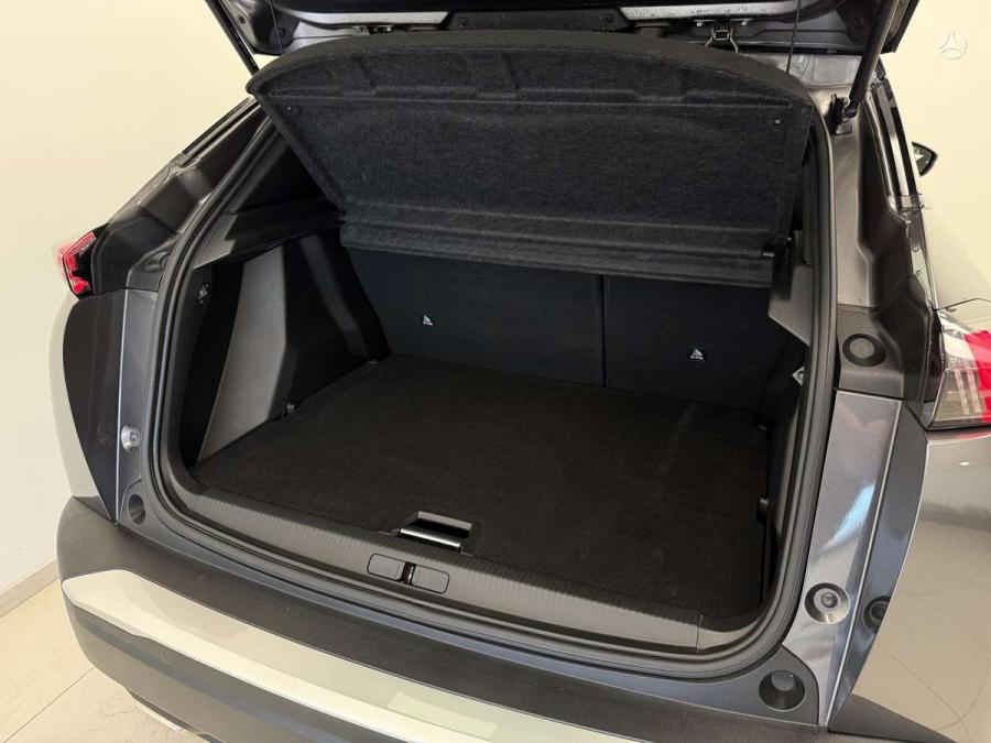 Grey Peugeot 2008 2021 in Vilnius, with an engine capacity of 1.20 L and mileage of 57 thousand km for 16990 €, photo 31 on AUTOMOTO.COM.LV