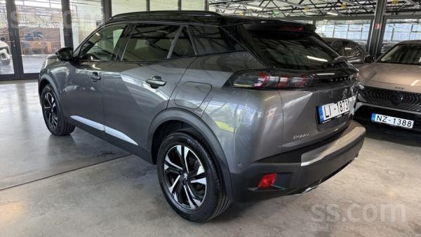 Grey Peugeot 2008 2021 in Riga, with an engine capacity of 1.20 L and mileage of 52 thousand km for 16500 €, photo 4 on AUTOMOTO.COM.LV