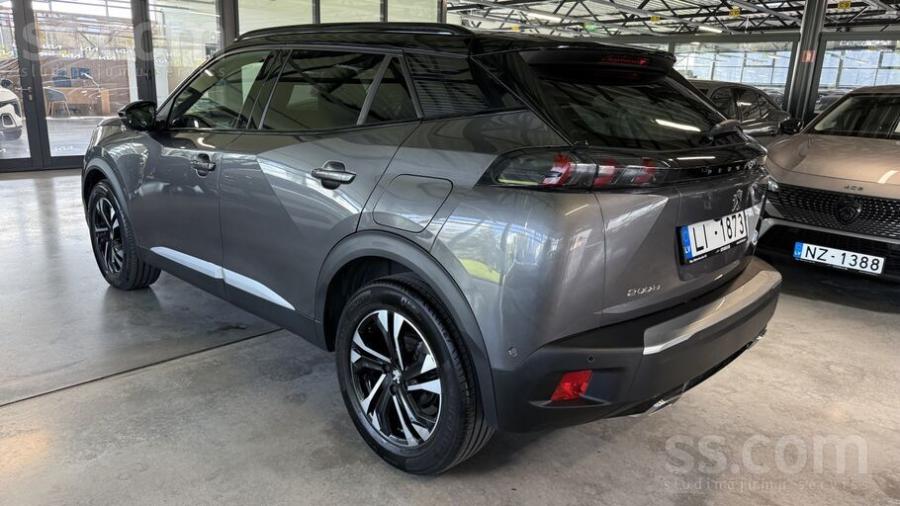 Grey Peugeot 2008 2021 in Riga, with an engine capacity of 1.20 L and mileage of 52 thousand km for 16500 €, photo 4 on AUTOMOTO.COM.LV